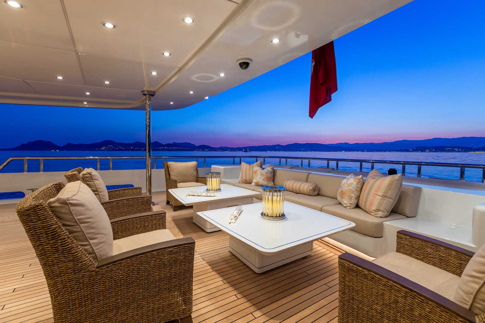 LUCKY LADY Yacht Charter Details, Oceanco | CHARTERWORLD Luxury Superyachts